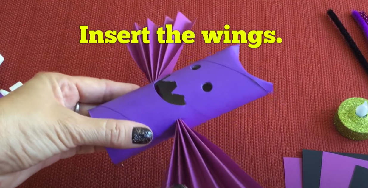 Hanging Bat Halloween Craft for Kids | ABCmouse