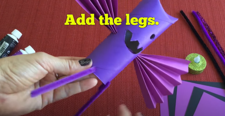 Hanging Bat Halloween Craft for Kids | ABCmouse