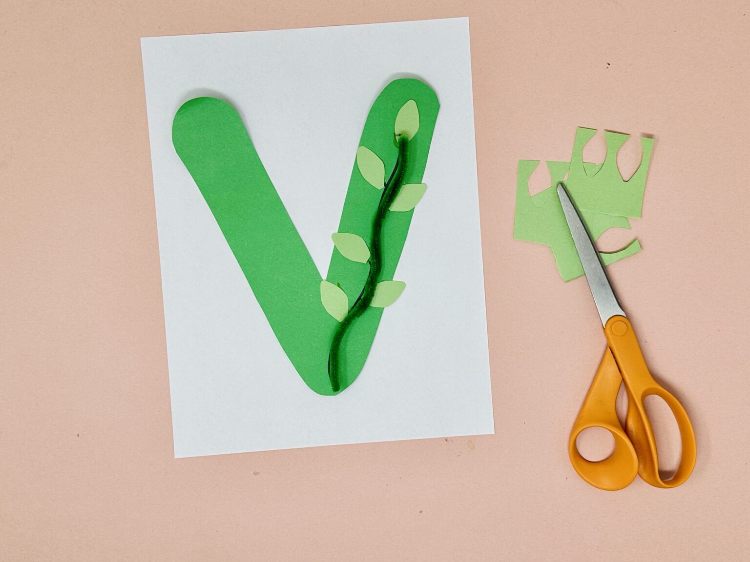 Letter V Crafts & Activities for Preschoolers | ABCmouse