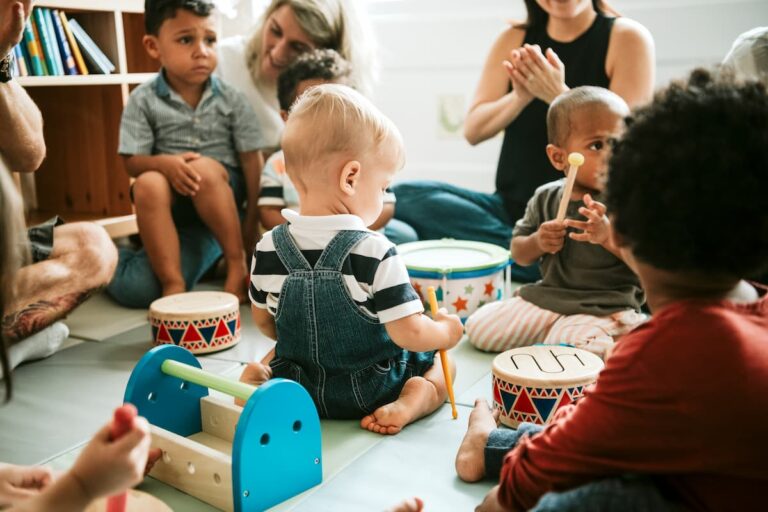 What Is Parallel Play | ABCmouse